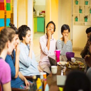 Raisin Meditation for Mindful Eating - Natural Moreish